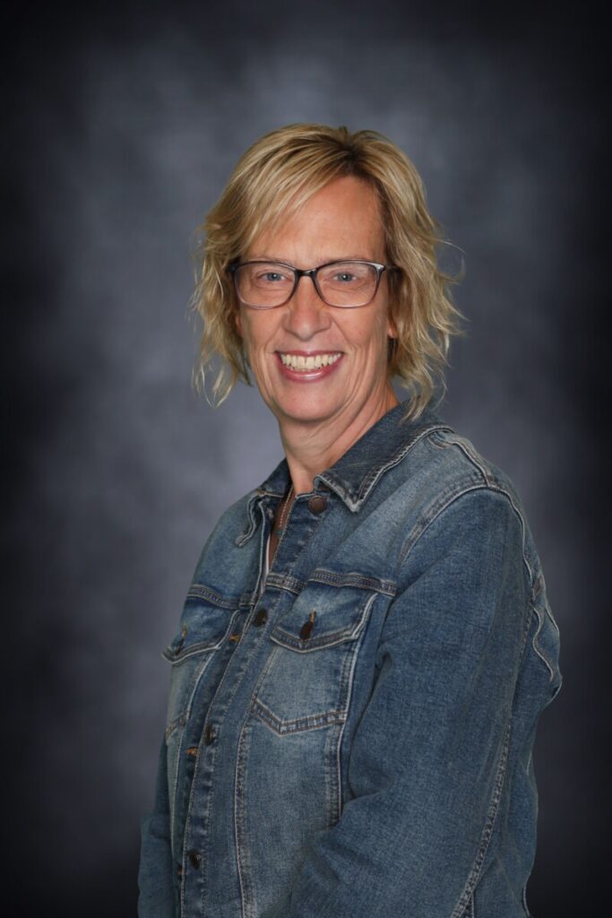 Caronport Elementary School – Home of the Cougars!